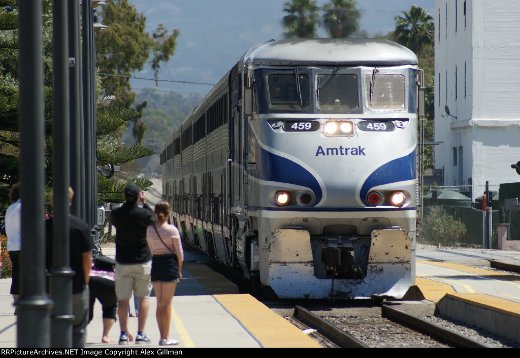 Amtrak 459 North With A Wave
